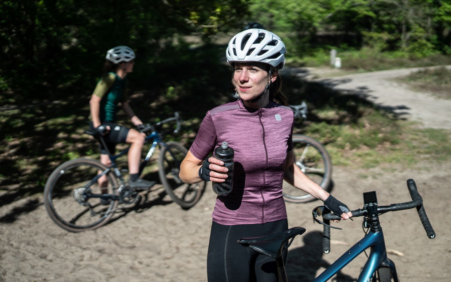 Gravelen in de warmte = zweten en drinken - Gravelrides.cc